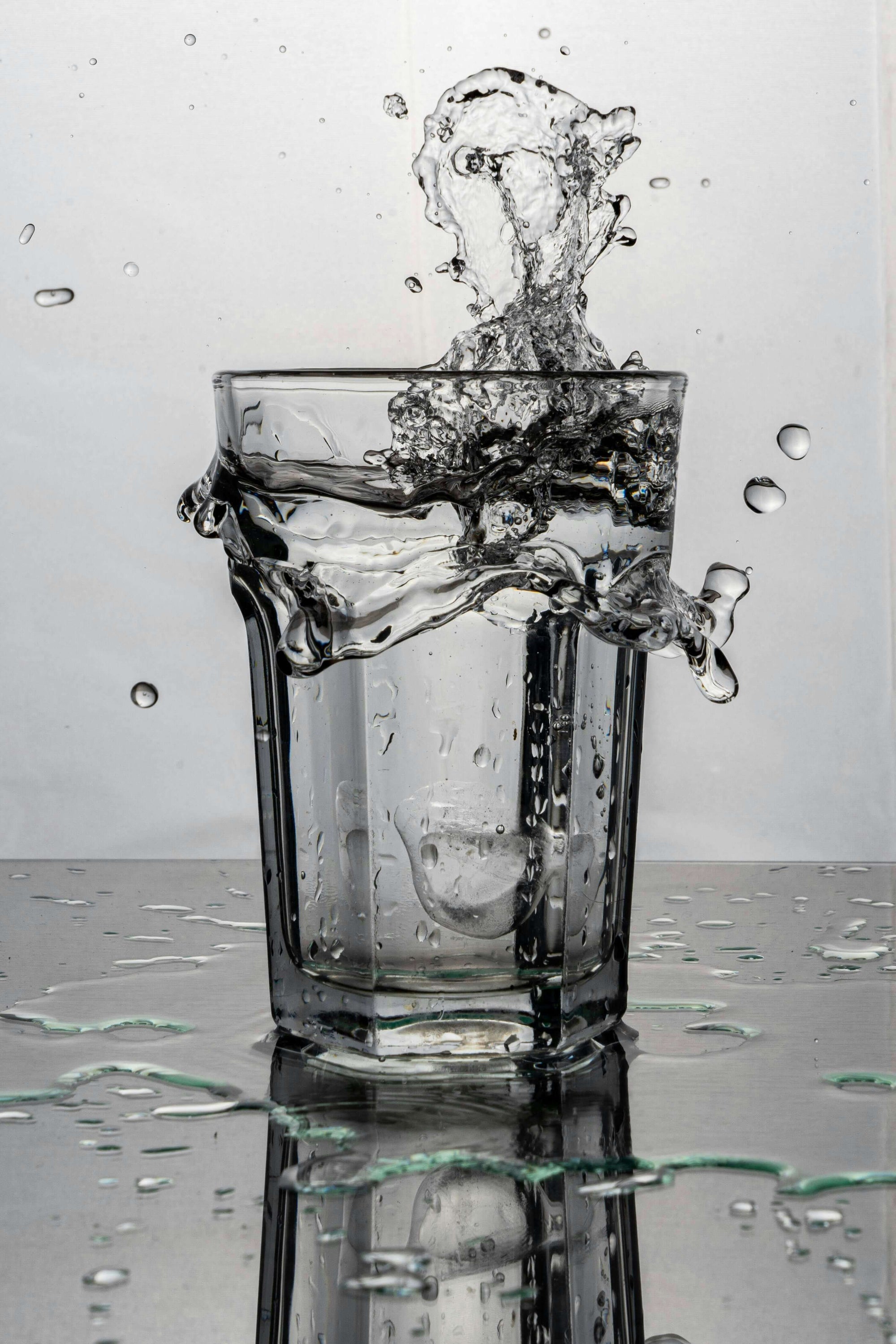 Molecular Hydrogen: Elevating Your Health with Youth & Earth vs. Merco ...